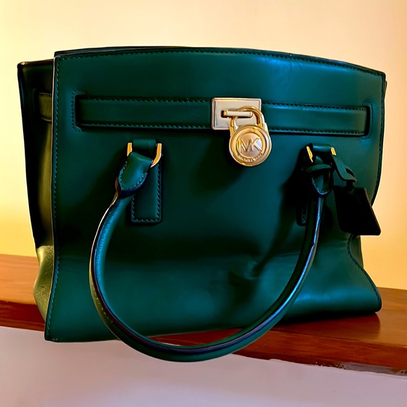 MICHAEL Michael Kors | Bags | Michael Kors Olive Green Leather Tote Bag ...